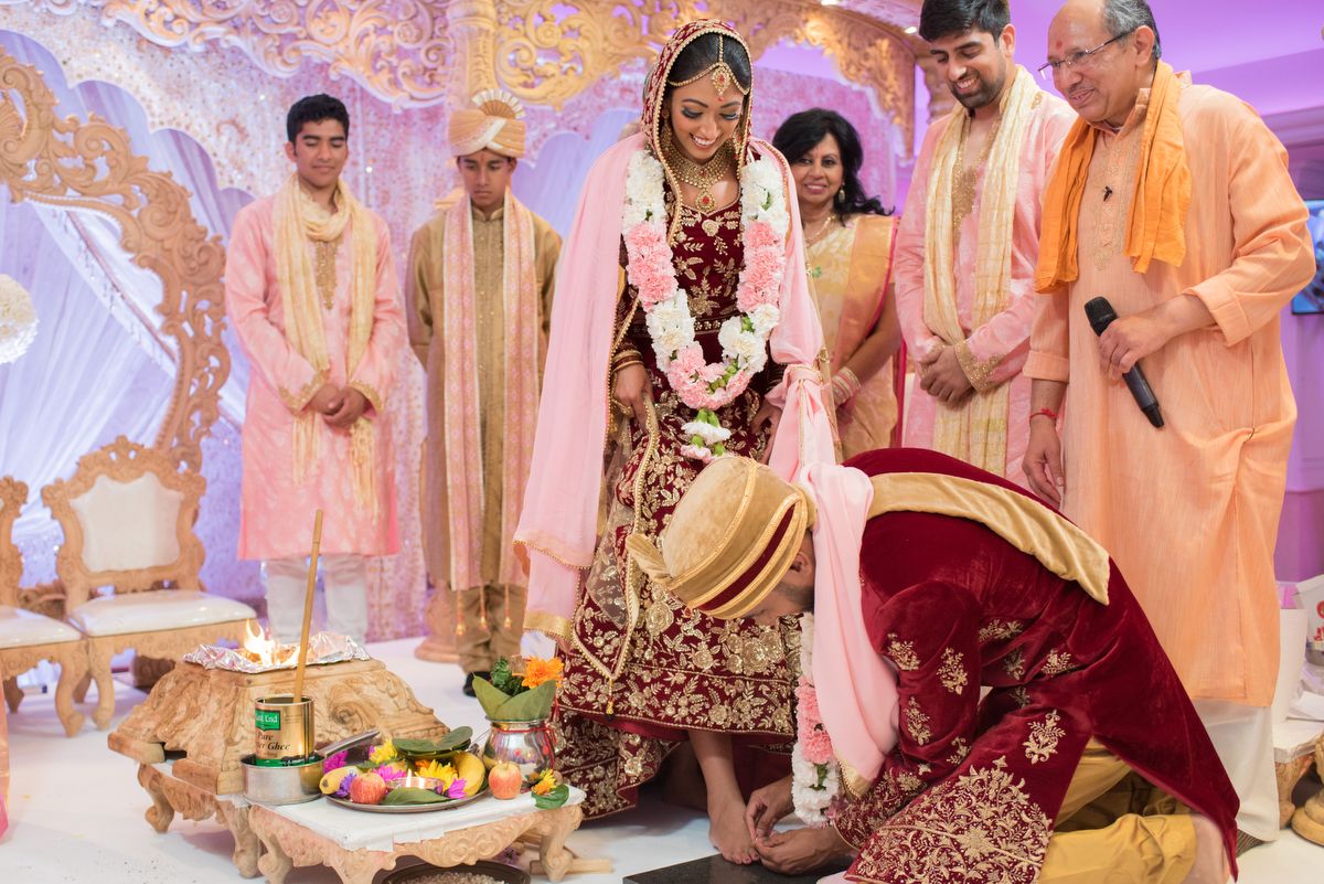 PRIYA + SABU - FUSION WEDDING AT OSHWALL TEMPLE, POTTERS BAR - Sheraz ...