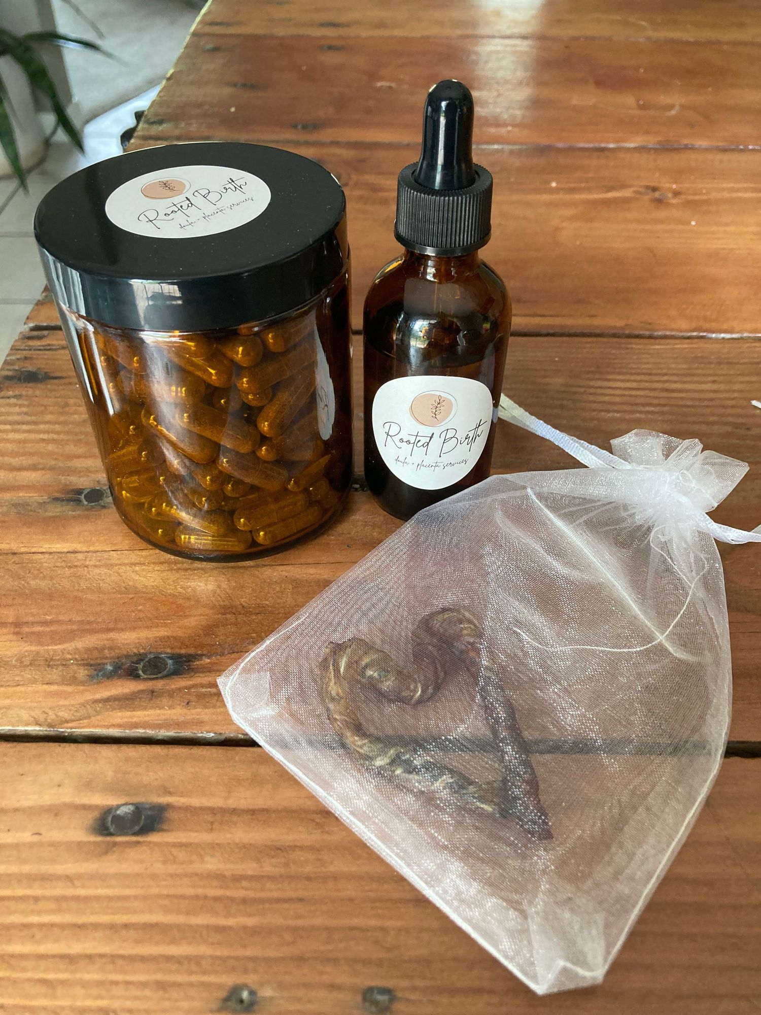 Placenta Encapsulation - Rooted Birth Photography