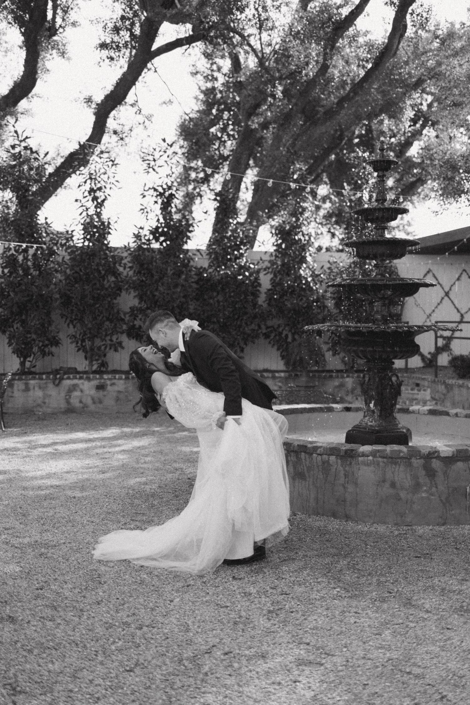 garden wedding - Raegan Price Photography