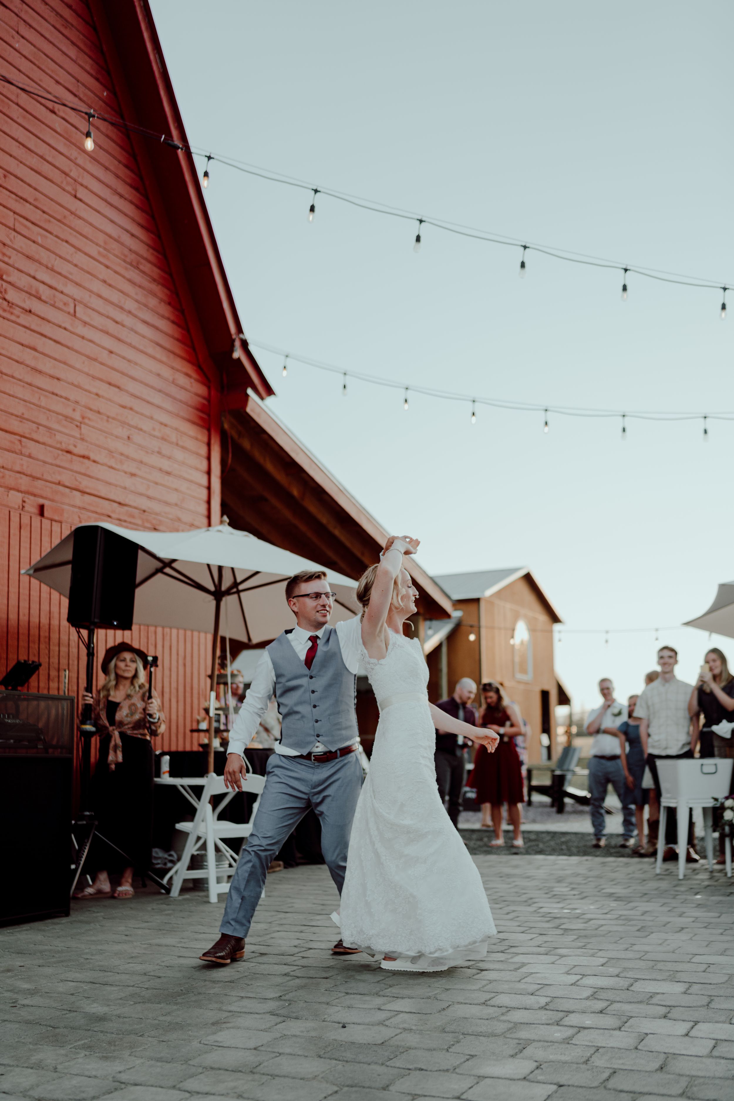 Aaron and Megan - Gallaway Photography