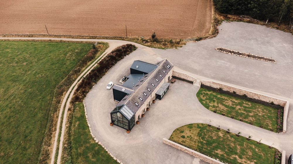 Hannah & Euan's Awesome Wedding at Schivas Steading! - Natural and ...