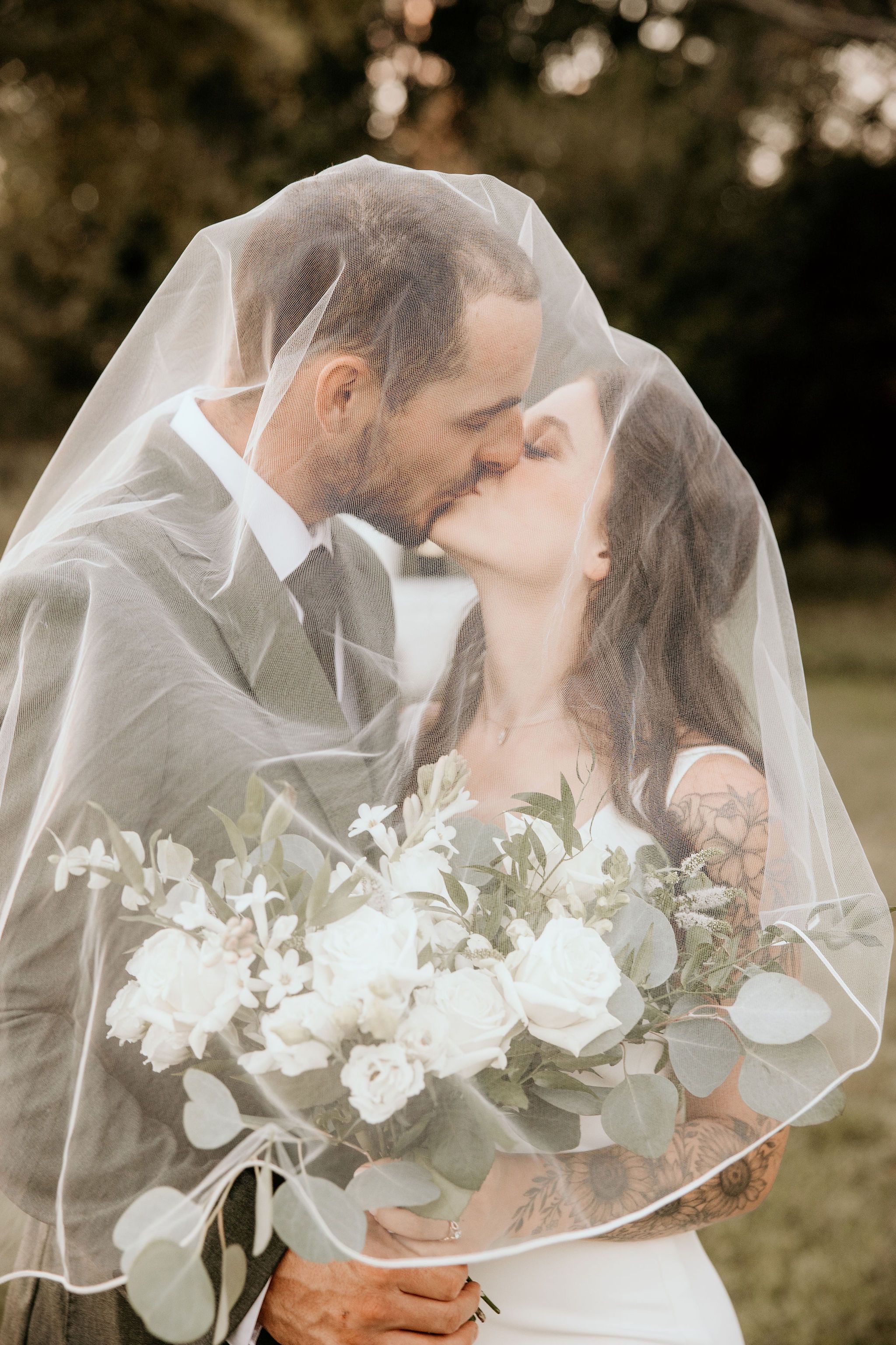 Stunning August Wedding in Oregon | Chandler + Ryann - Sydney Nichole ...