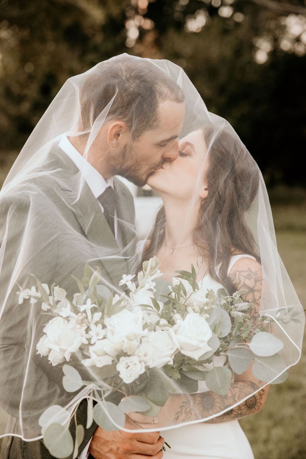 Stunning August Wedding in Oregon | Chandler + Ryann - Sydney Nichole ...