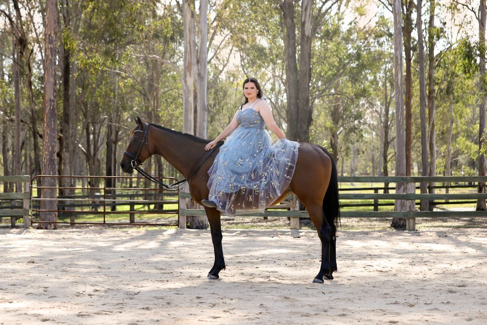 Olivia's Formal photos with Milly - Sarah Hellen Photography | Equine ...