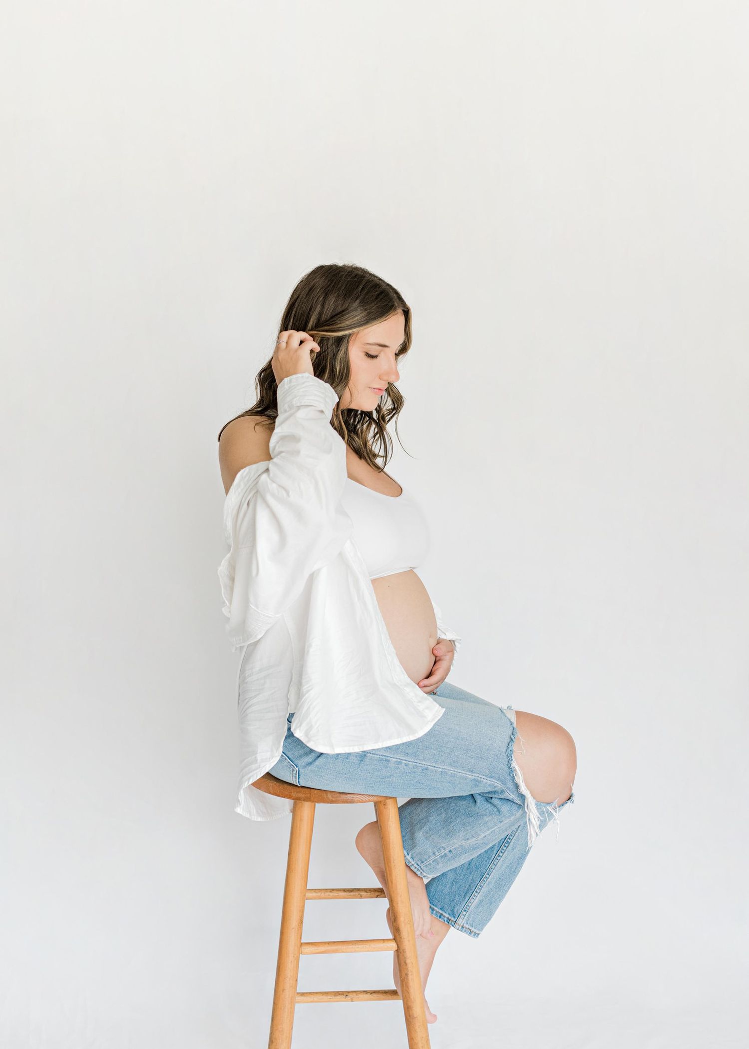 Brooke | Sweet, Simple Maternity Session | Jarrell, TX
