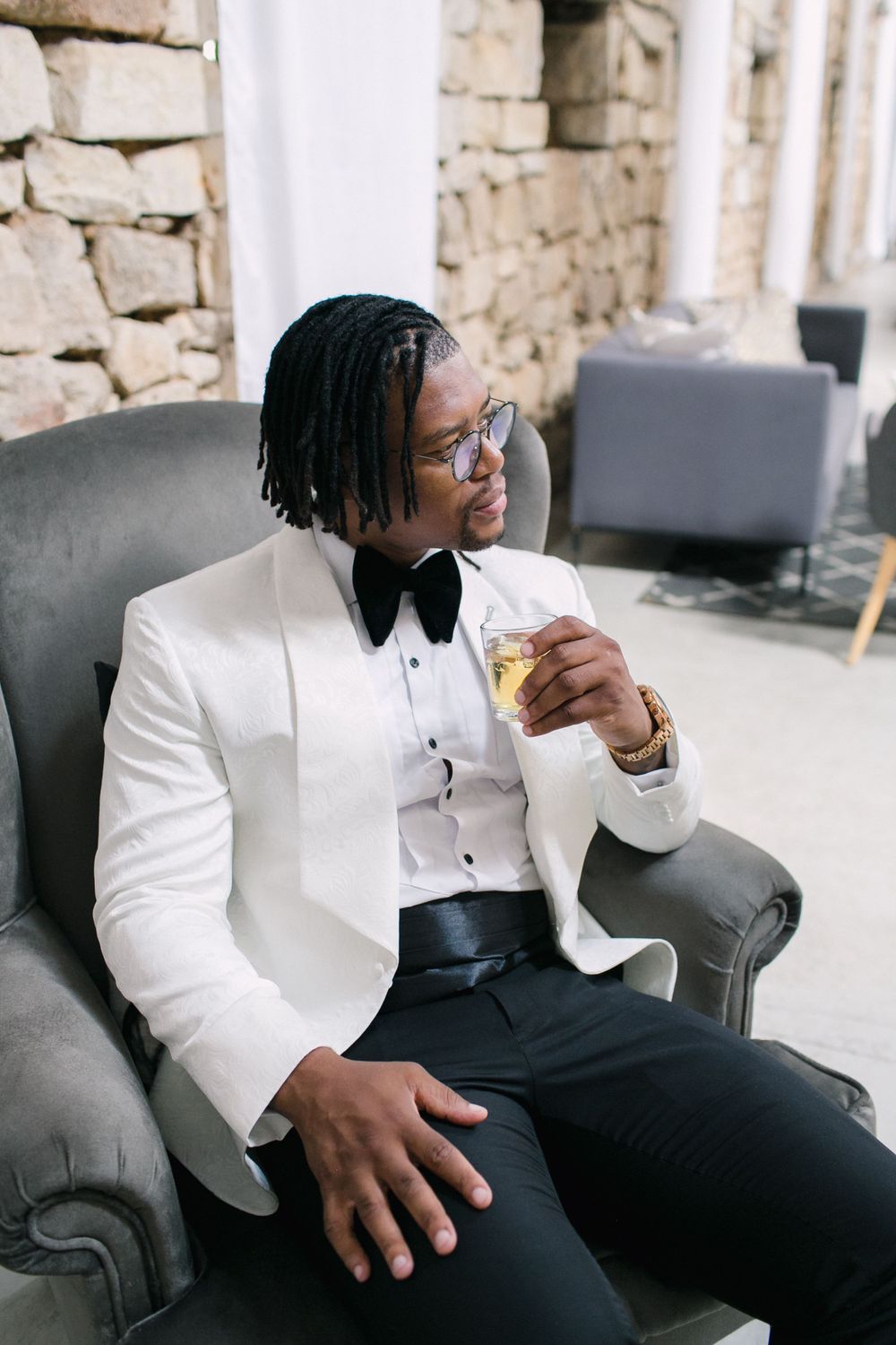 GROOM STYLE: WHAT TO WEAR ON YOUR WEDDING DAY - Dust and Dreams Photography