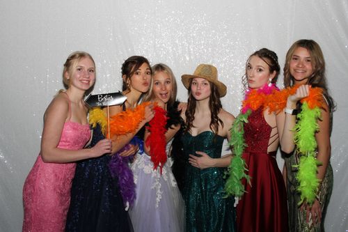 How To Plan The Perfect Homecoming Dance - Snap 'N Pics