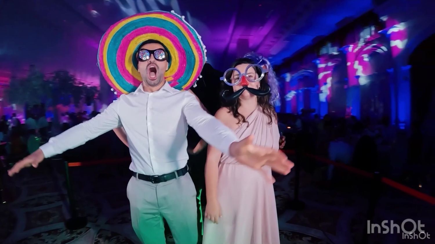 360° Photo Booth Pricing - Peep Shots Photo Booth