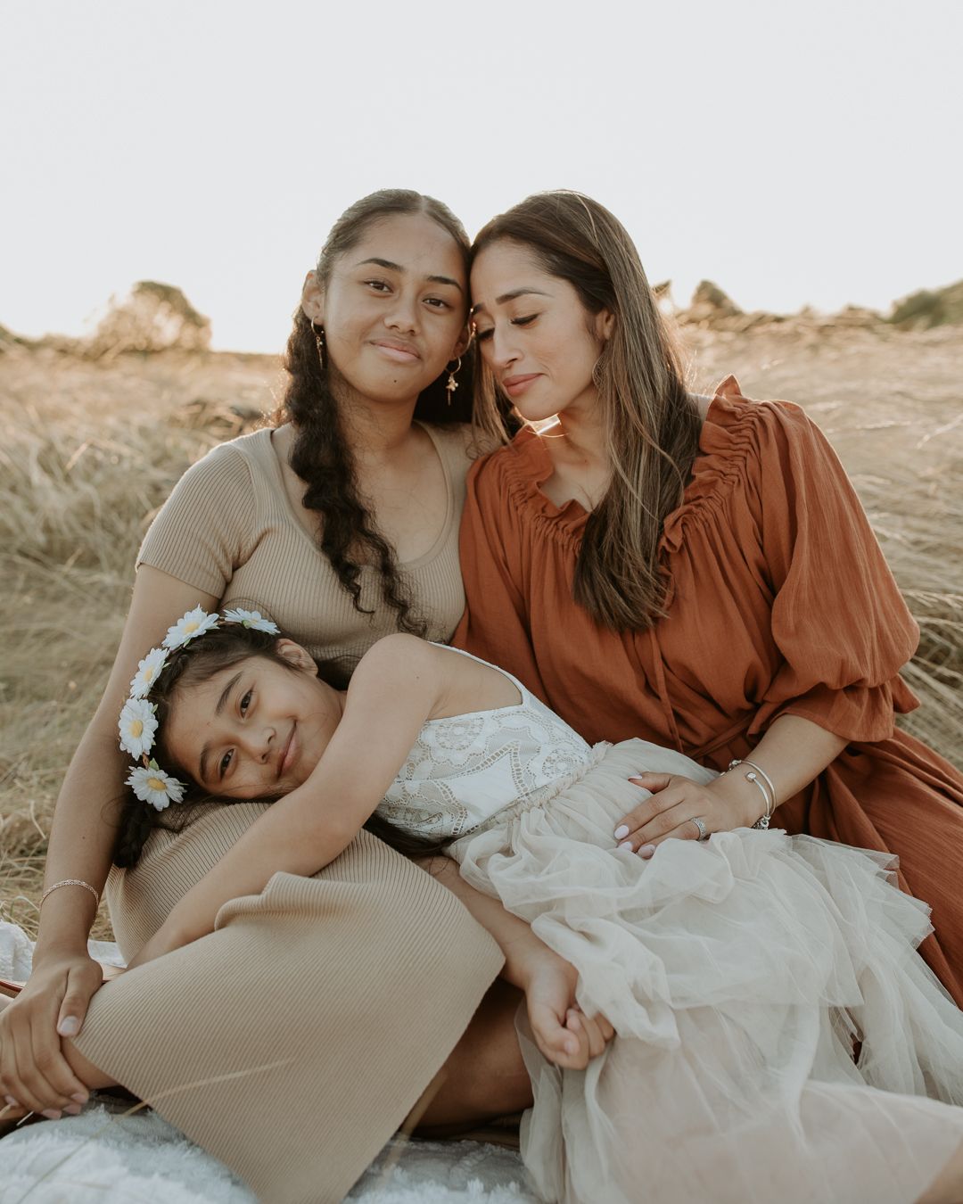 WHAT TO WEAR TO YOUR FAMILY PHOTOSHOOT - Krystal Montague Photography