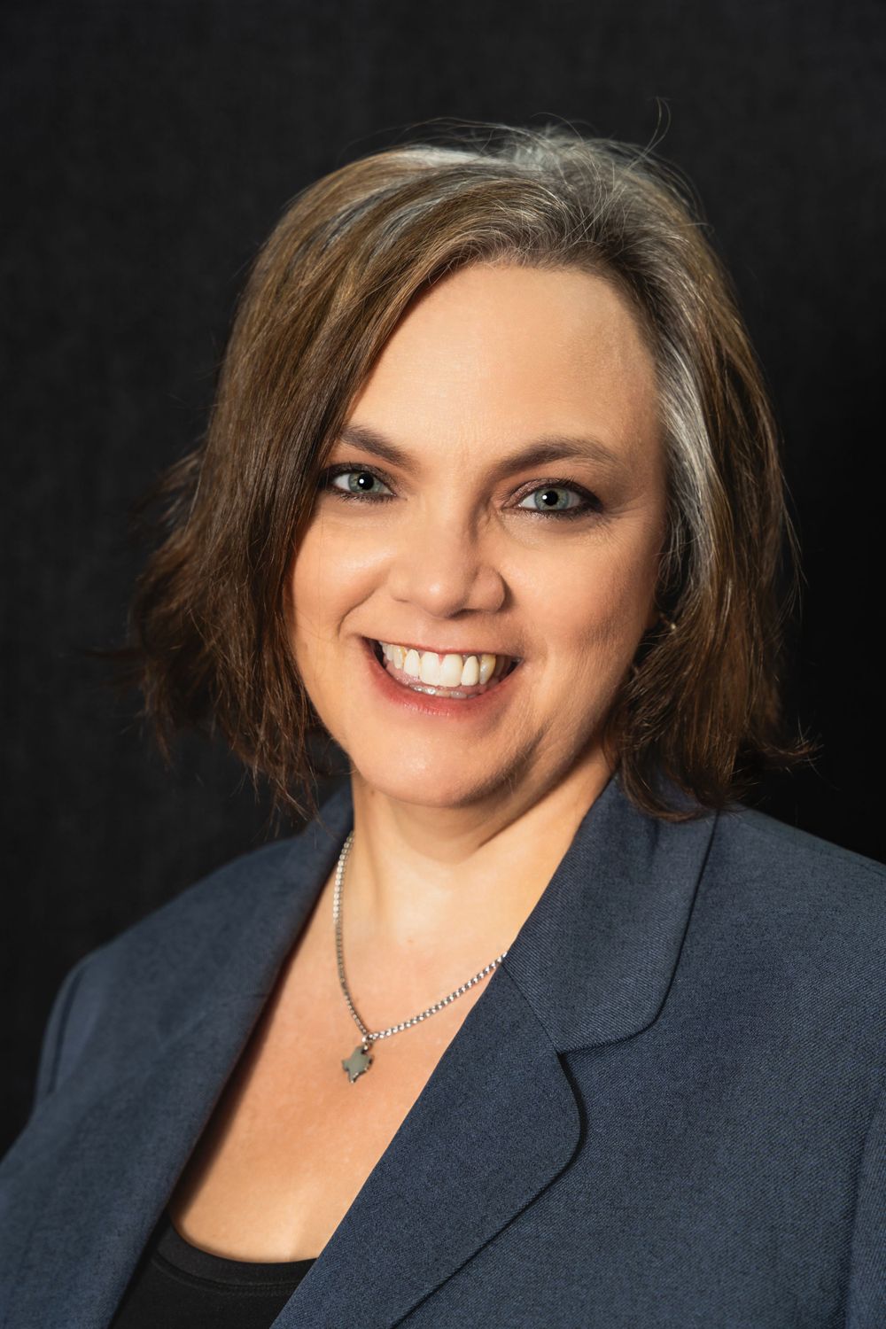 Elizabeth | Headshots - The Vinyl Lens