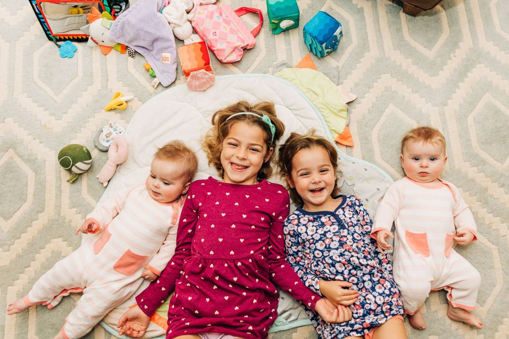 Relaxed Family Photos with Four Children: Tips for a Stress-Free Photo ...