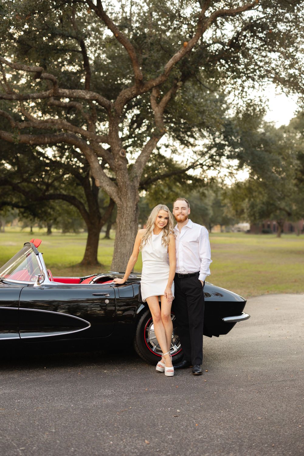 Vintage Car Engagement Photos - Kendall Elliott Photography - College ...