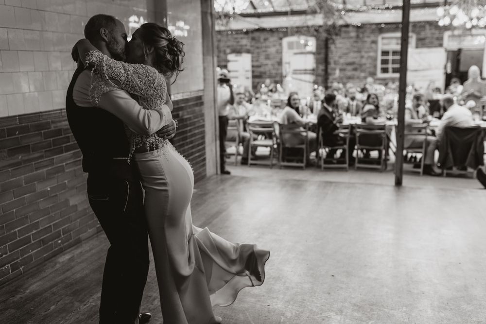 Laid-back May Garden Wedding at Plas Dinam Country House - Pix by Vix ...