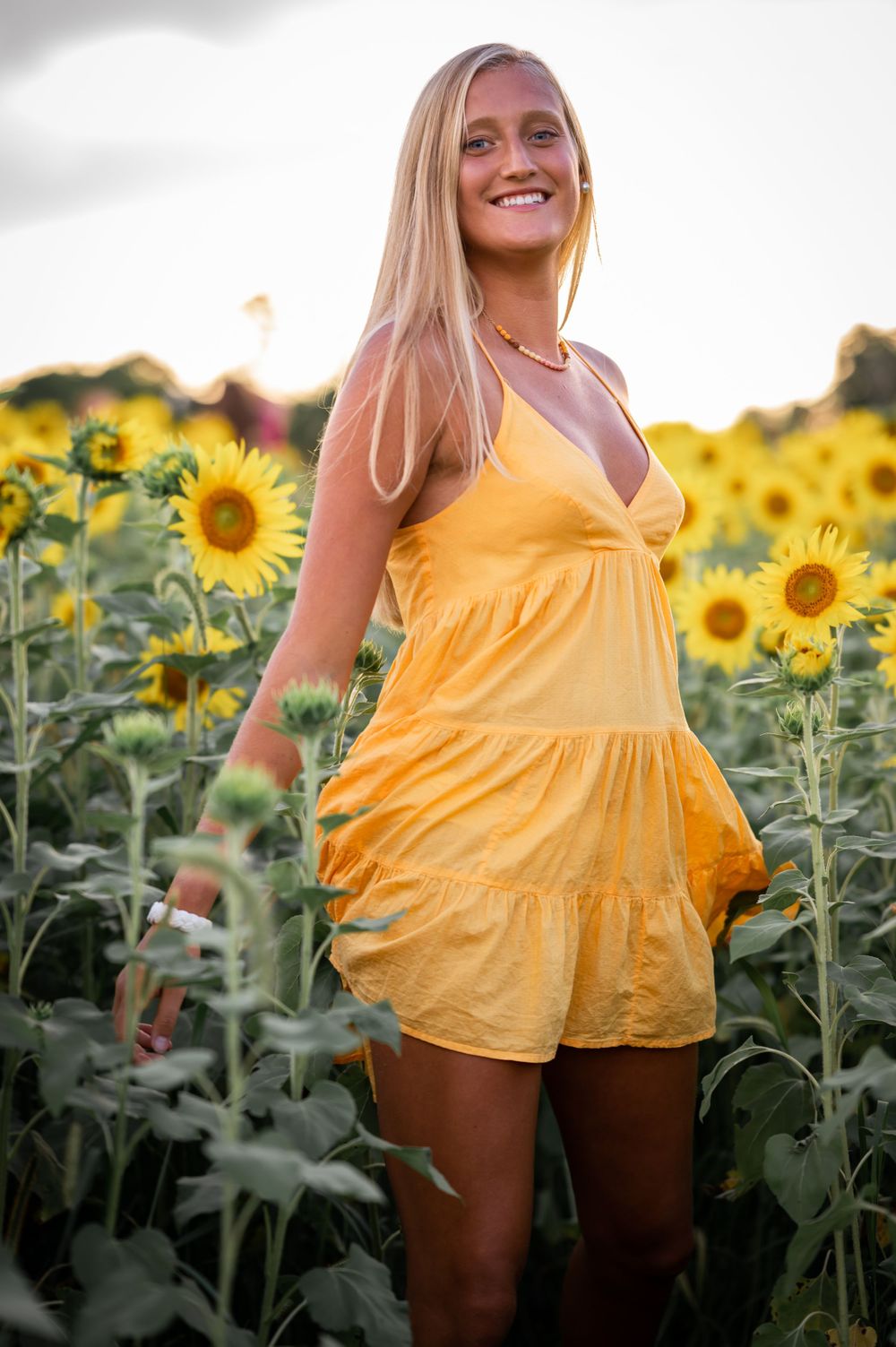 Emma's Senior at the Sunflower fields - Holly Schell Photography Senior ...