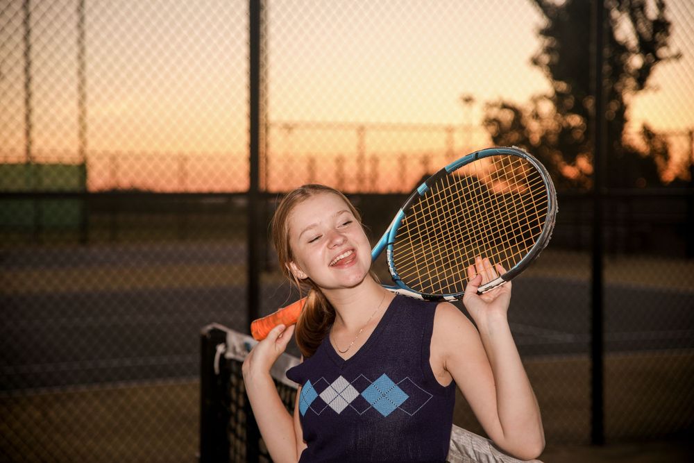 Creative Tennis Photoshoot Posing Ideas - Emma K Photo: Oregon ...