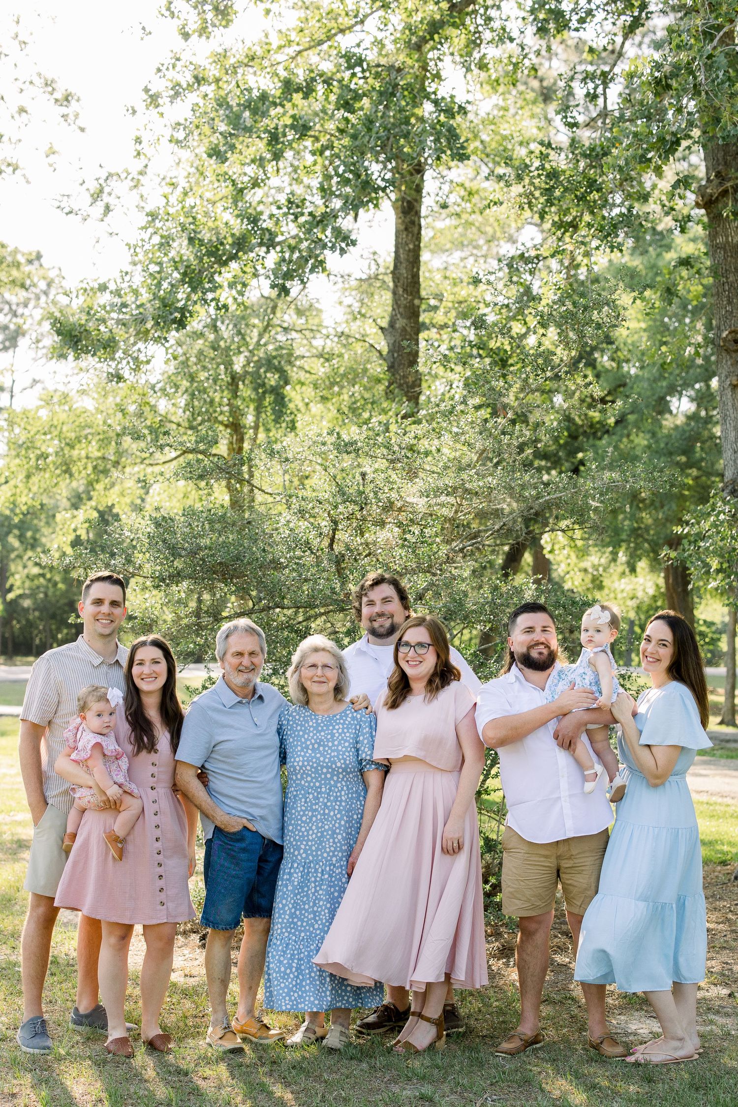 3 Ways to Coordinate an Extended Family Photography Session | Houston ...
