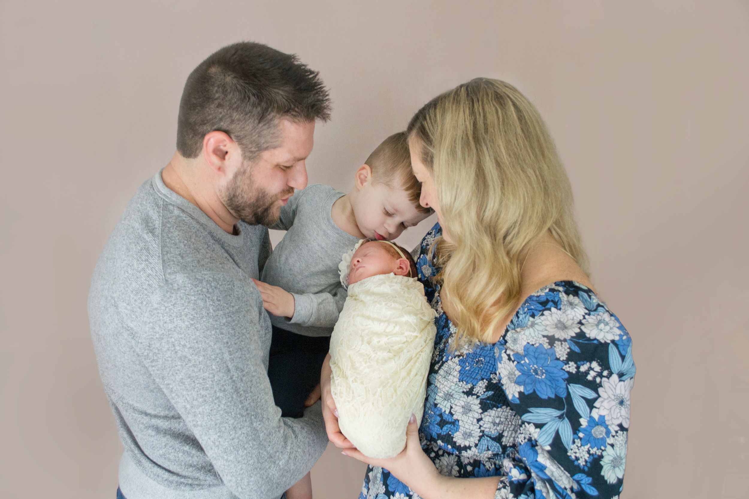 The Magic of Mini-Sessions: Top 5 Reasons Why They're a Good Idea - Emily Vale Photography