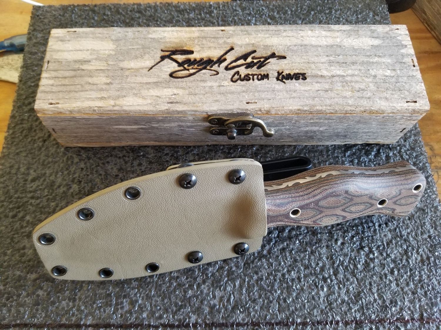 KNIVES - Rough Cut Custom Knives