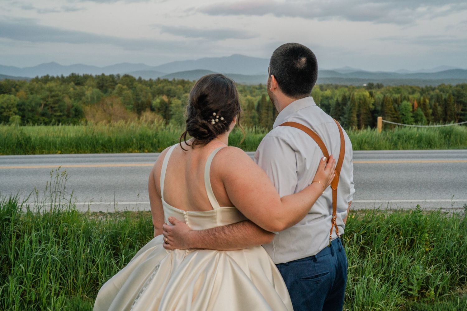 Perfect Summer Wedding - Inn at Grace Farm in Fairfax, VT - Desirae ...