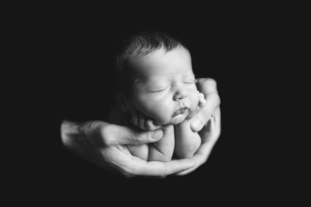 Sarah Lewsey Photography - Maternity & Newborn Photography