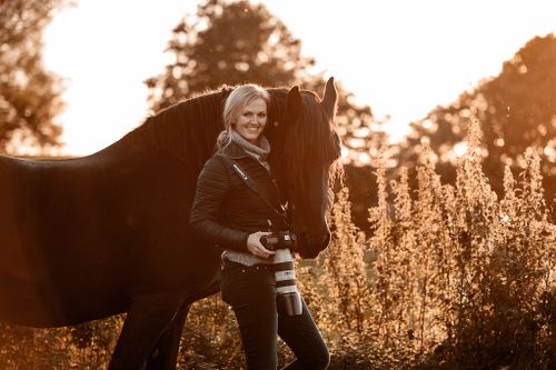How to find the right photographer for you and your horse - Anna ...