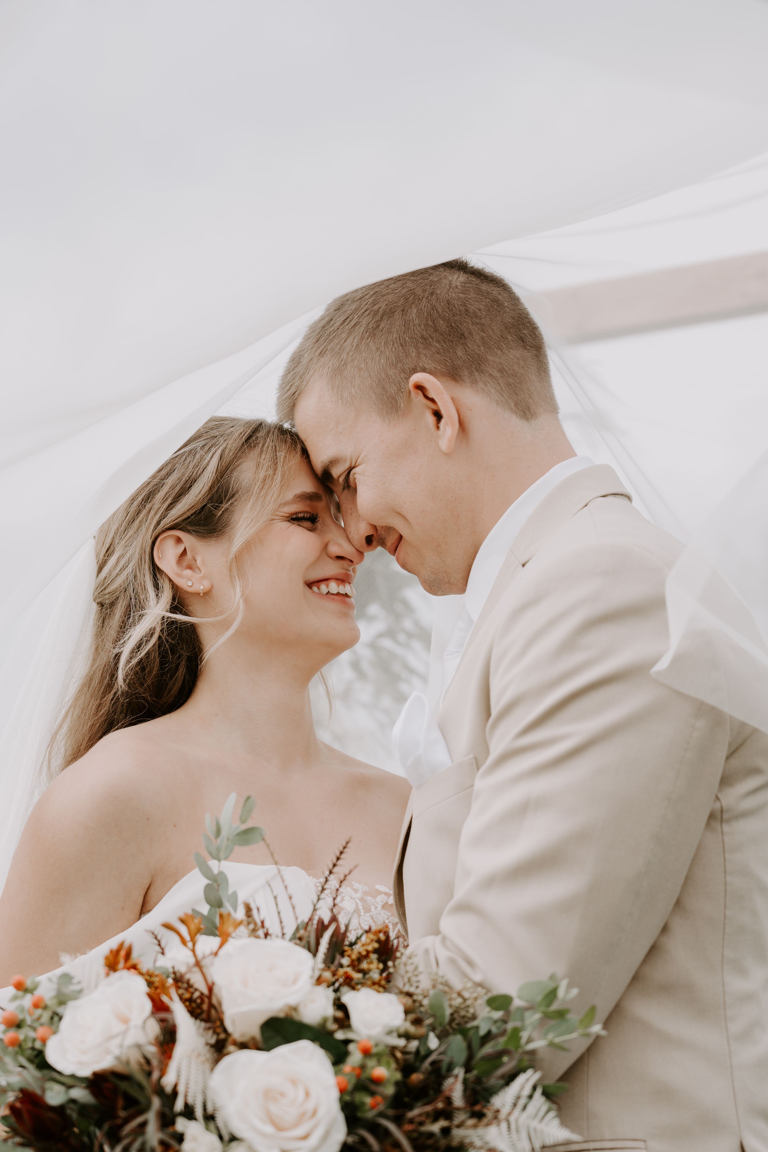 Luxury Wedding Photography - simple focus