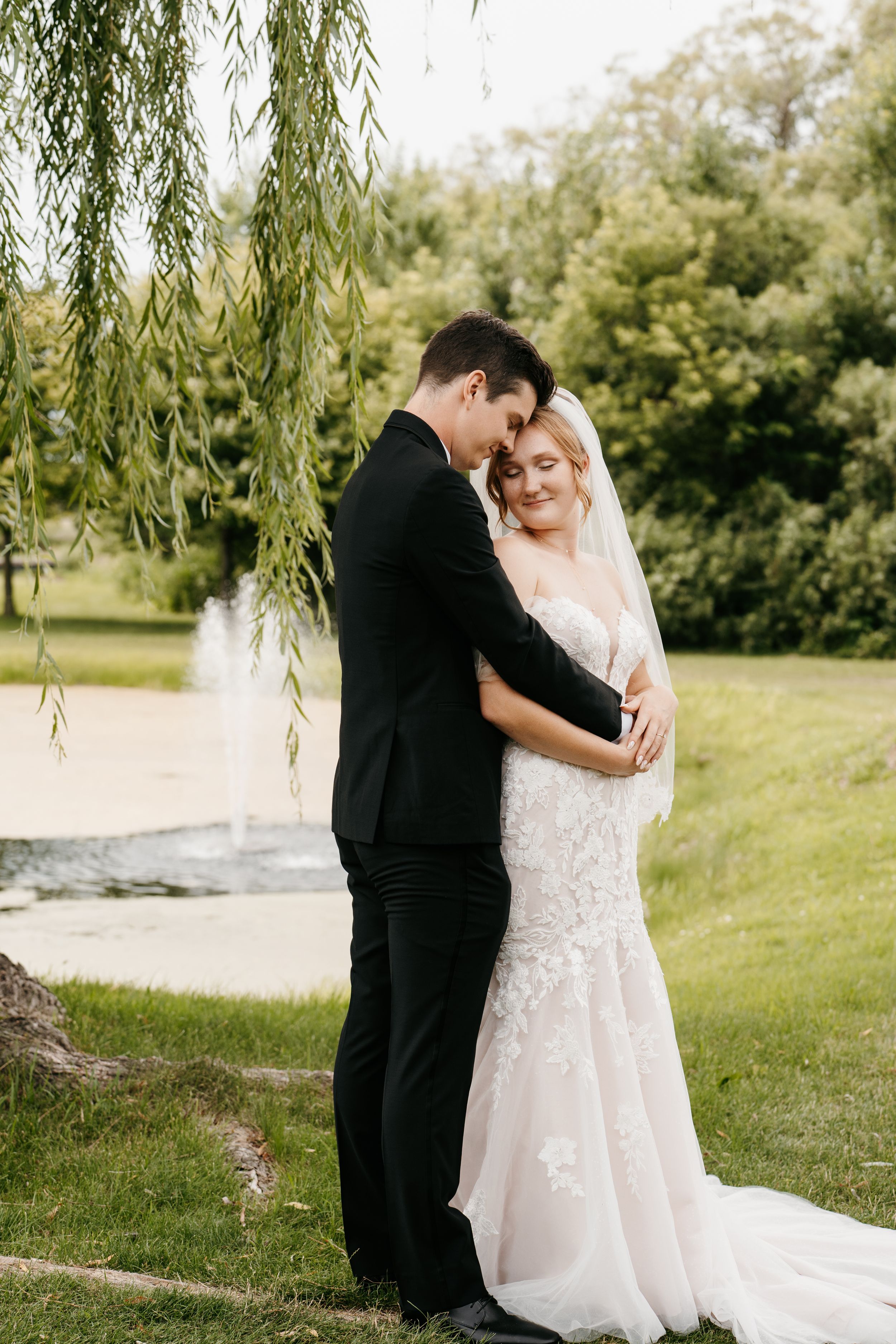 Luxury Wedding Photography - simple focus