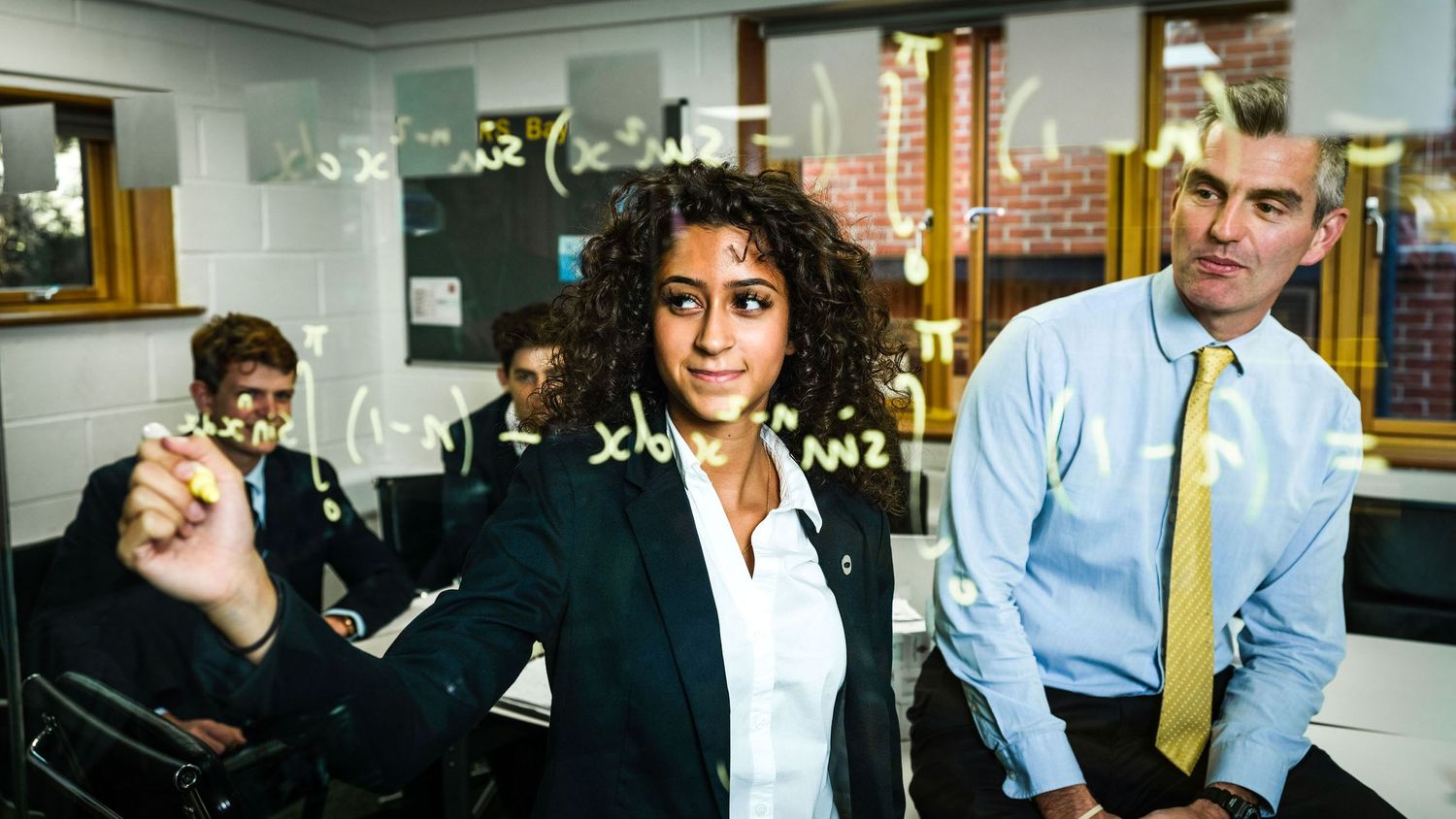 Contact - Interactive Schools Photography