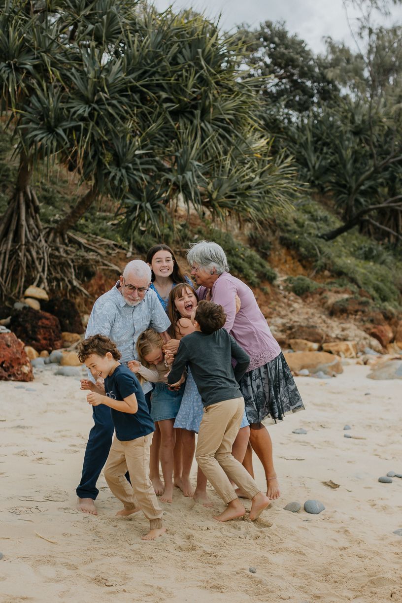 3 Reasons You Should Consider Booking A Extended Family Session - Amie ...