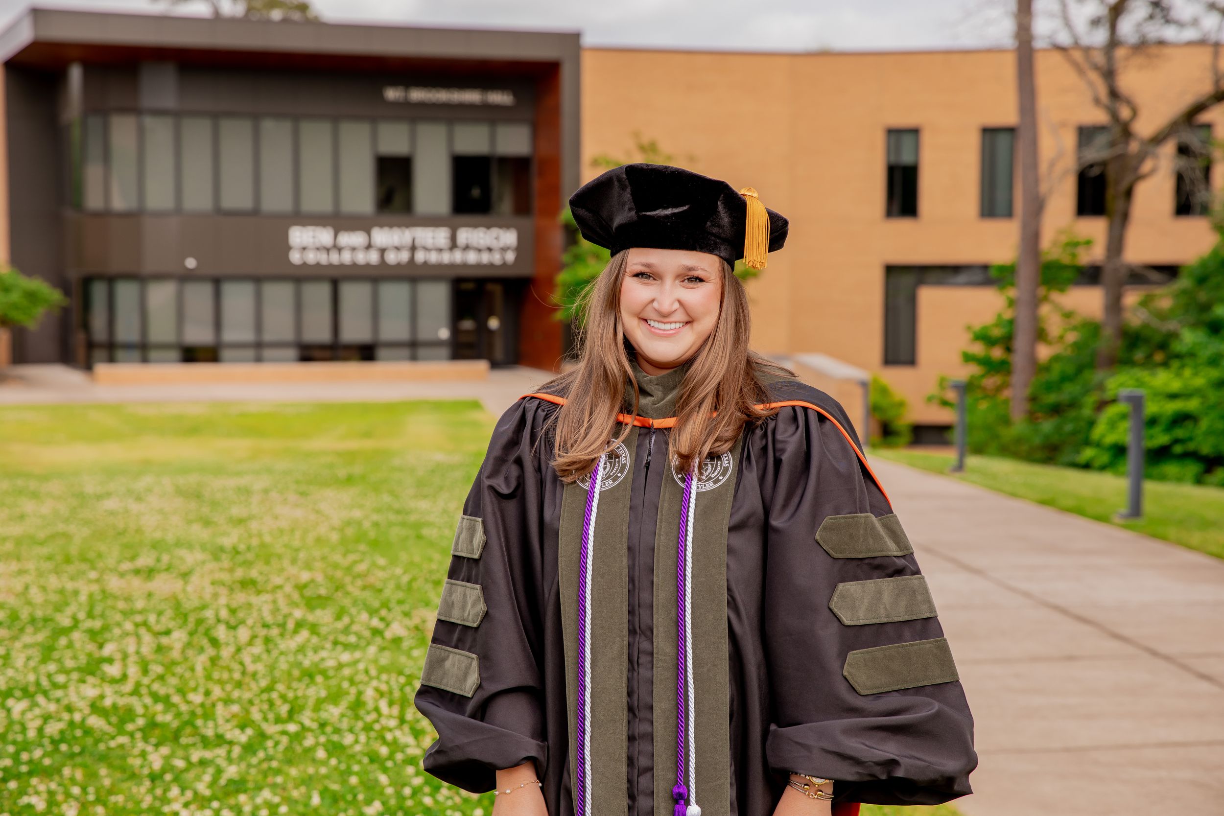 Seniors - Elizabeth Thacker Photography