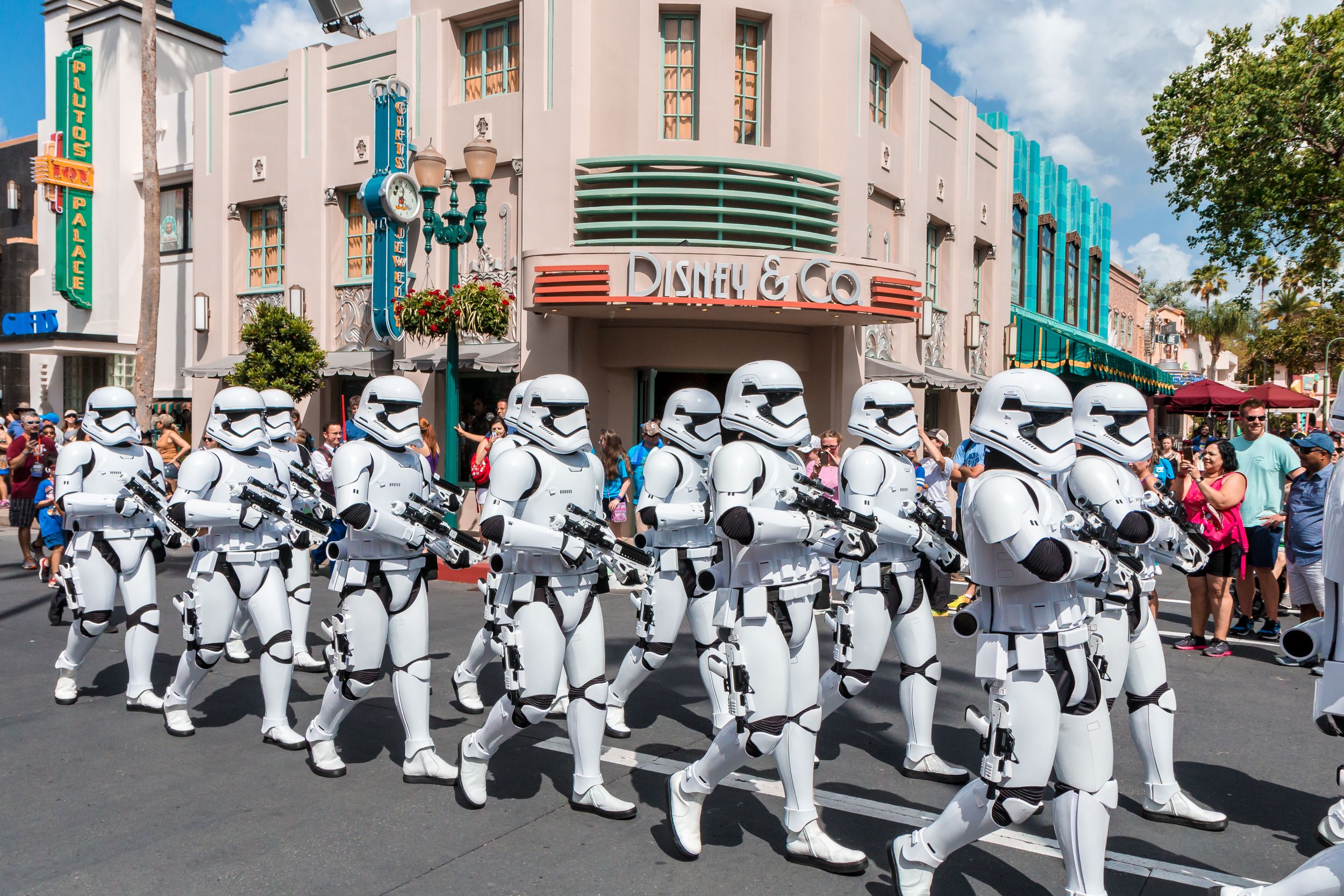 Walt Disney World Photography Rules: Here's everything you need To know ...