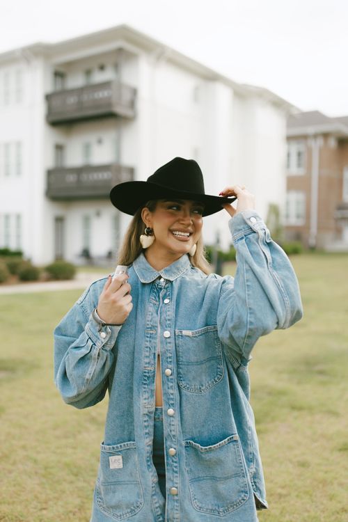 About - COURTNEY MARIE x PHOTO