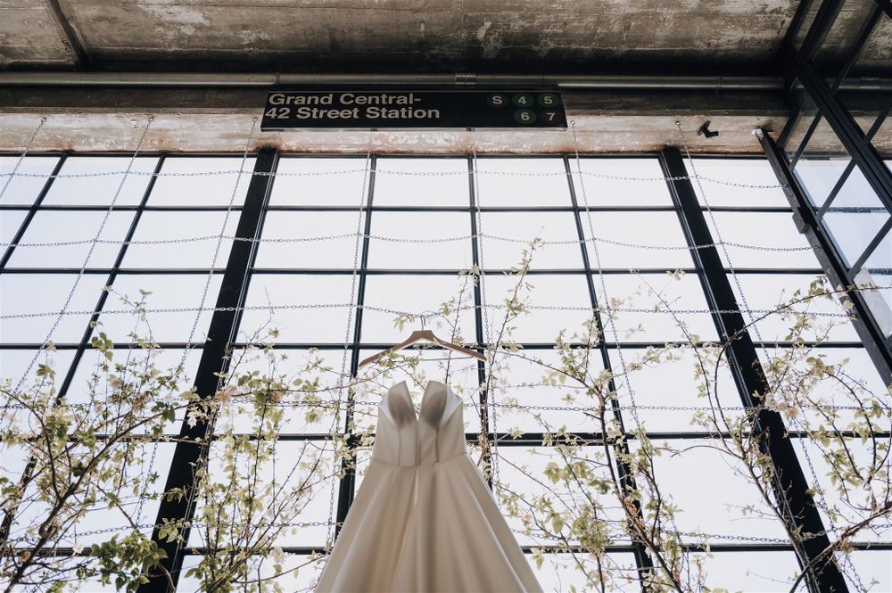 Modern Industrial-Chic Wedding at The Astorian, Houston