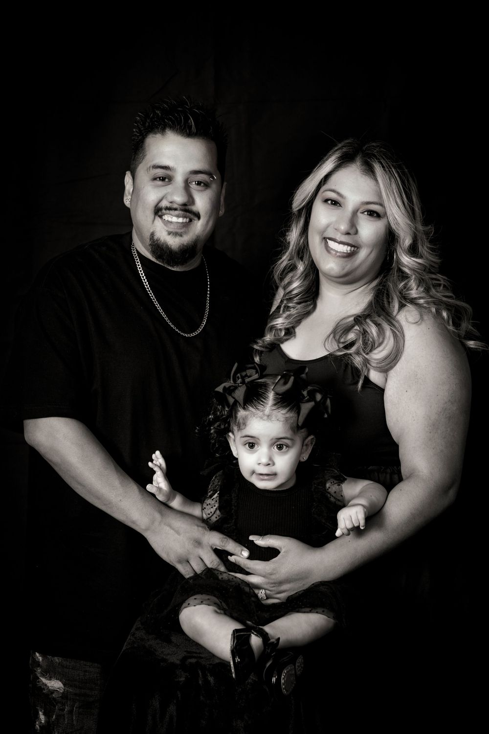 Silver Sessions | Family Portraits - The Vinyl Lens