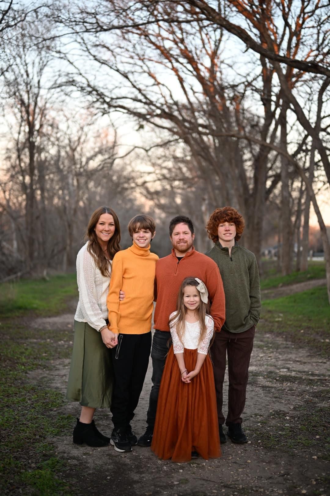 Sarah Saiz Photo & Video