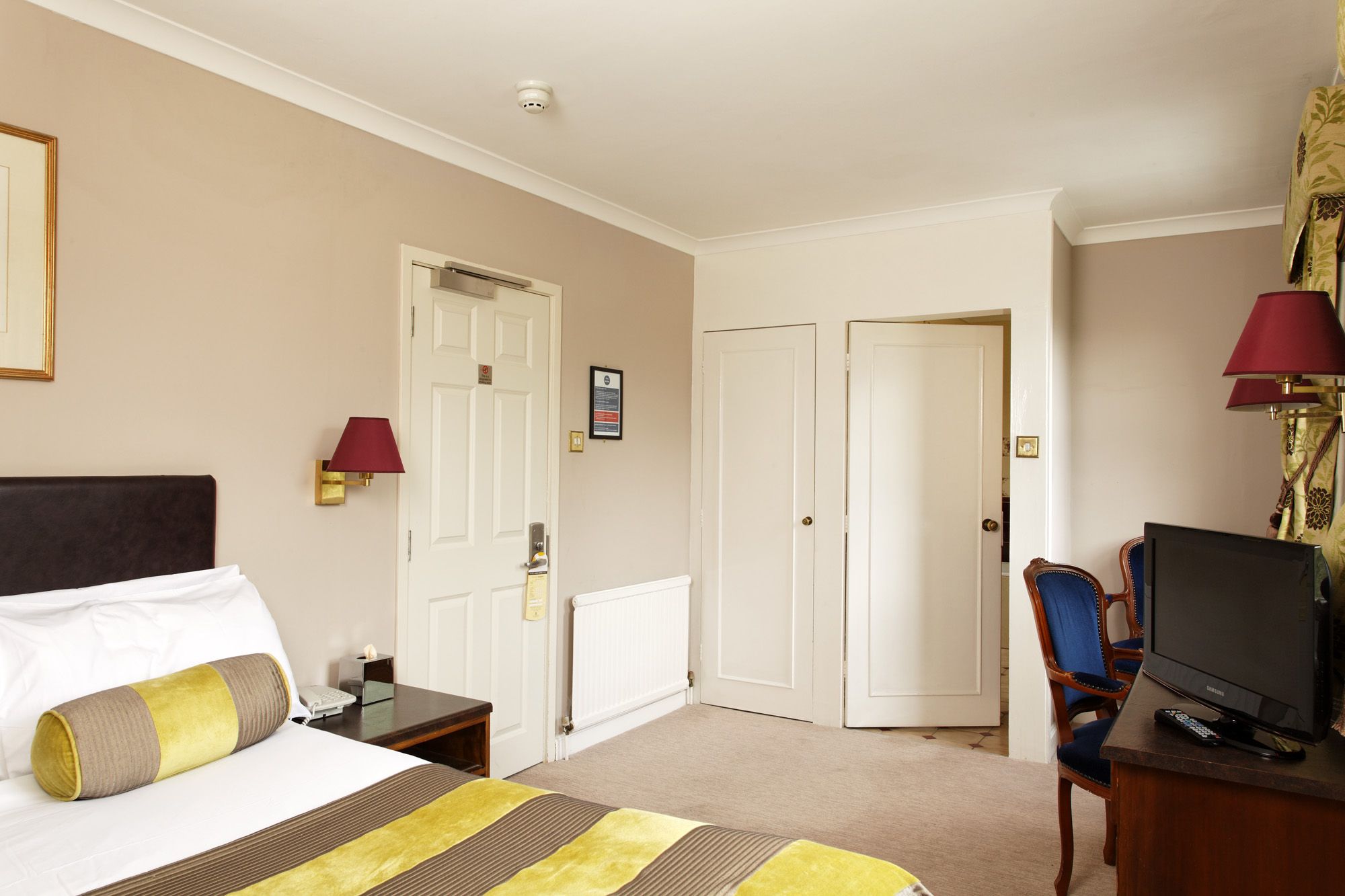 Interiors & Exteriors - Duncan Lawson Photography