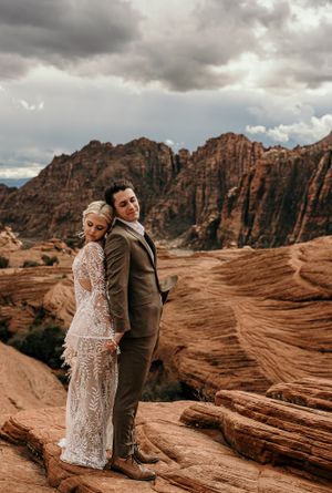 Snow Canyon Utah Elopement Guide - Korey Nunley Photography