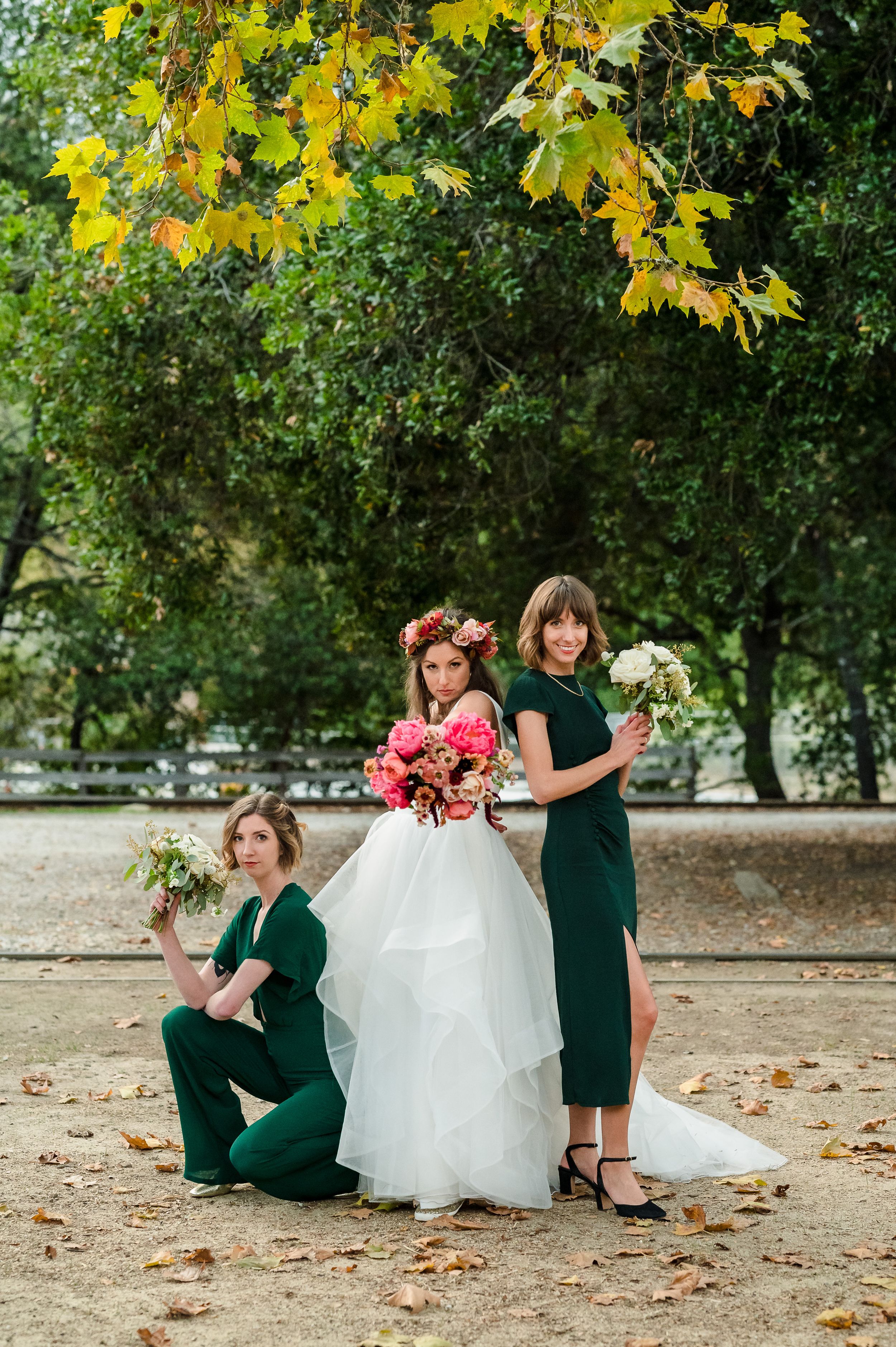 Beyond Family: Why Your Wedding Photos Should Include Friends ...