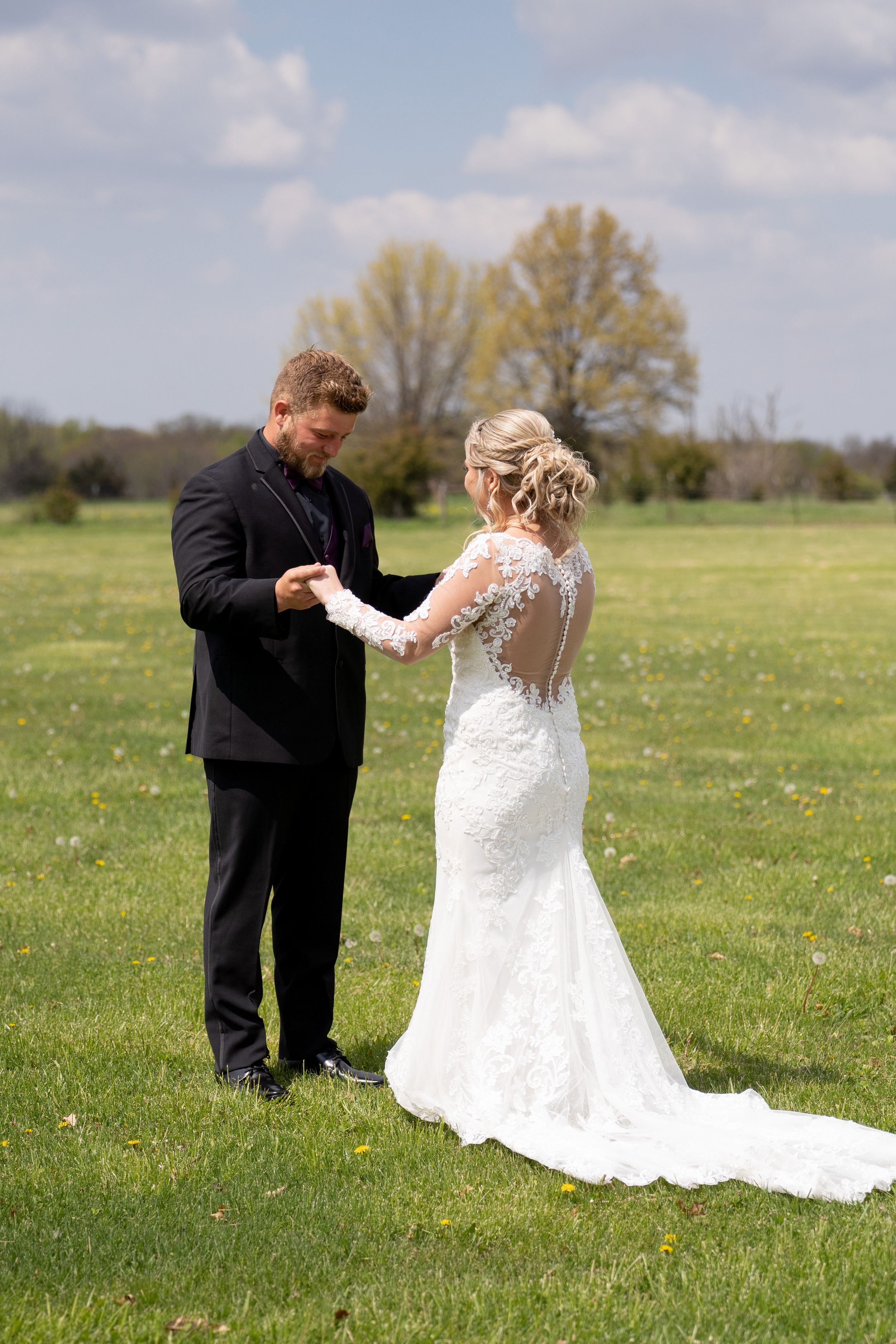 Gorgeous Outdoor Wedding in Mid-Missouri | Kenzie + Preston's Wedding ...