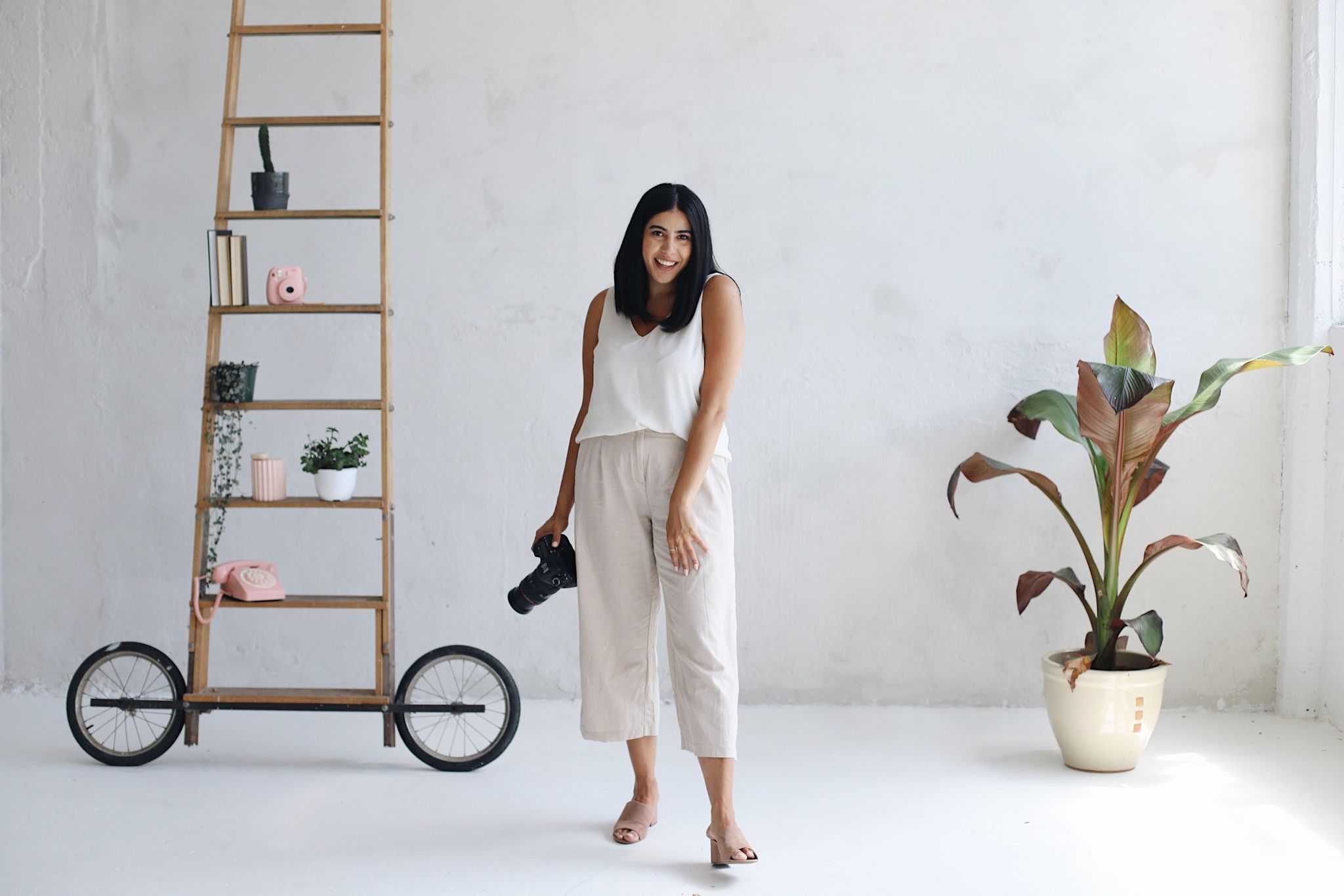 Tips and Poses for Your Next Branding Shoot - Jeeval Tailor Photo ...