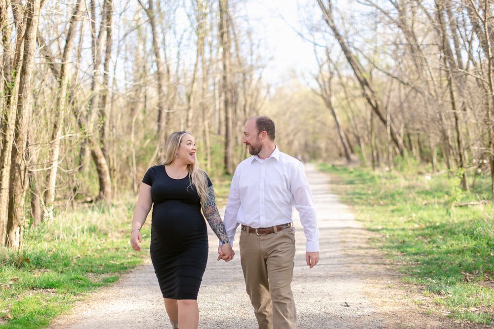 Spring Maternity Session- Capen Park - Small Farm Photography