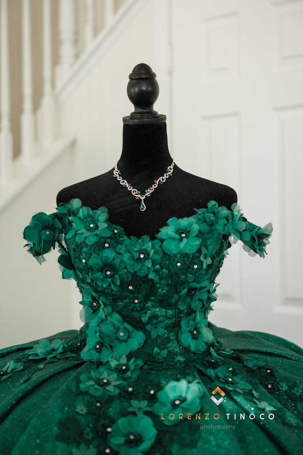 Royal Castle Banquet Hall Quinceanera - Alina - Lorenzo Tinoco Photography