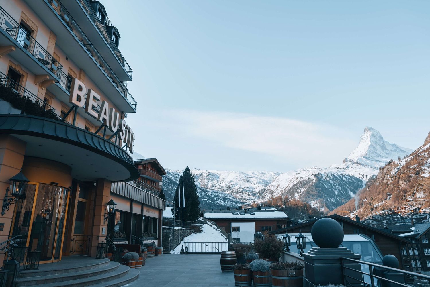 Luxury Hotels & Adventure Trips | Your Gateway to Exquisite Travels