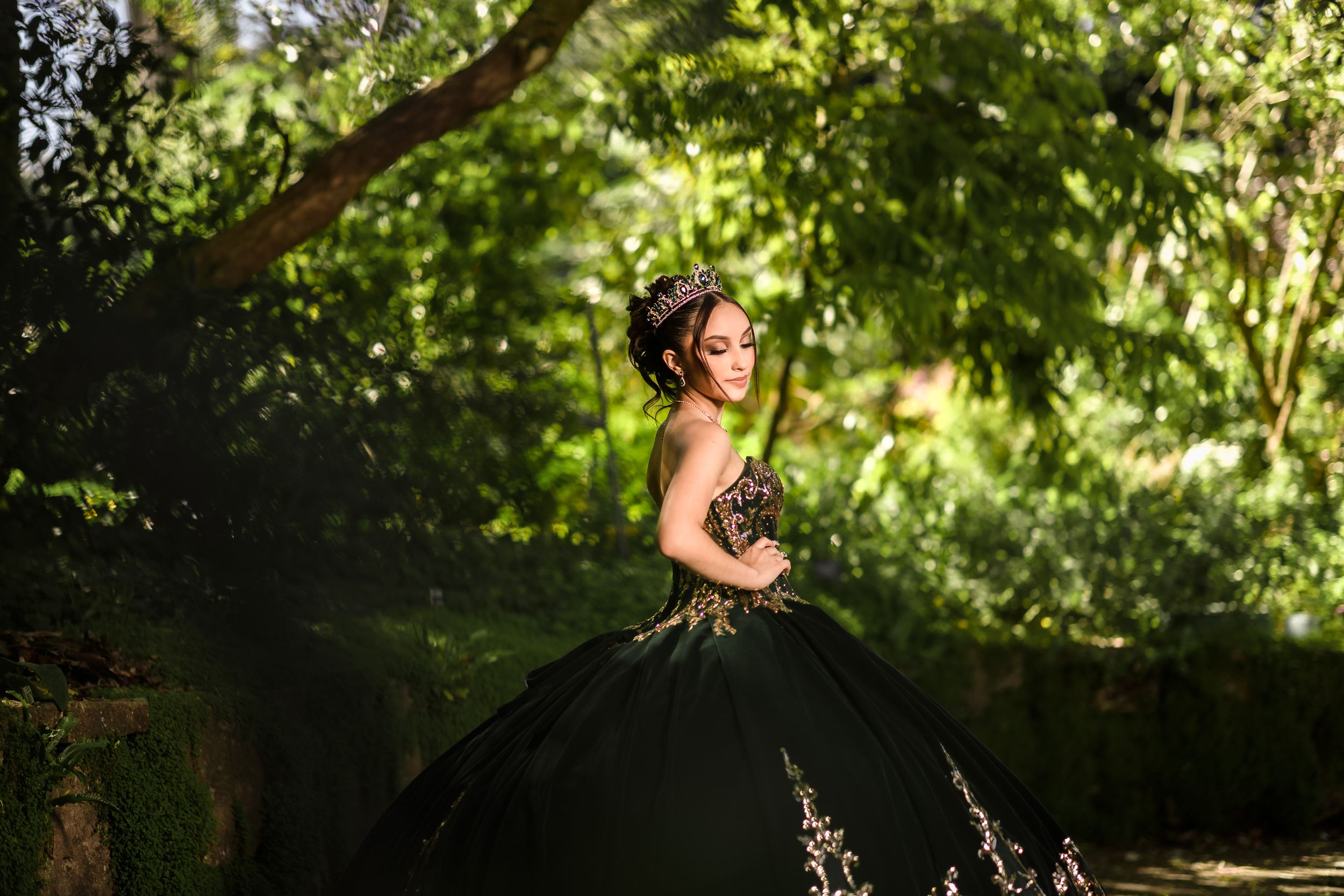 Royal Castle Banquet Hall Quinceanera - Alina - Lorenzo Tinoco Photography