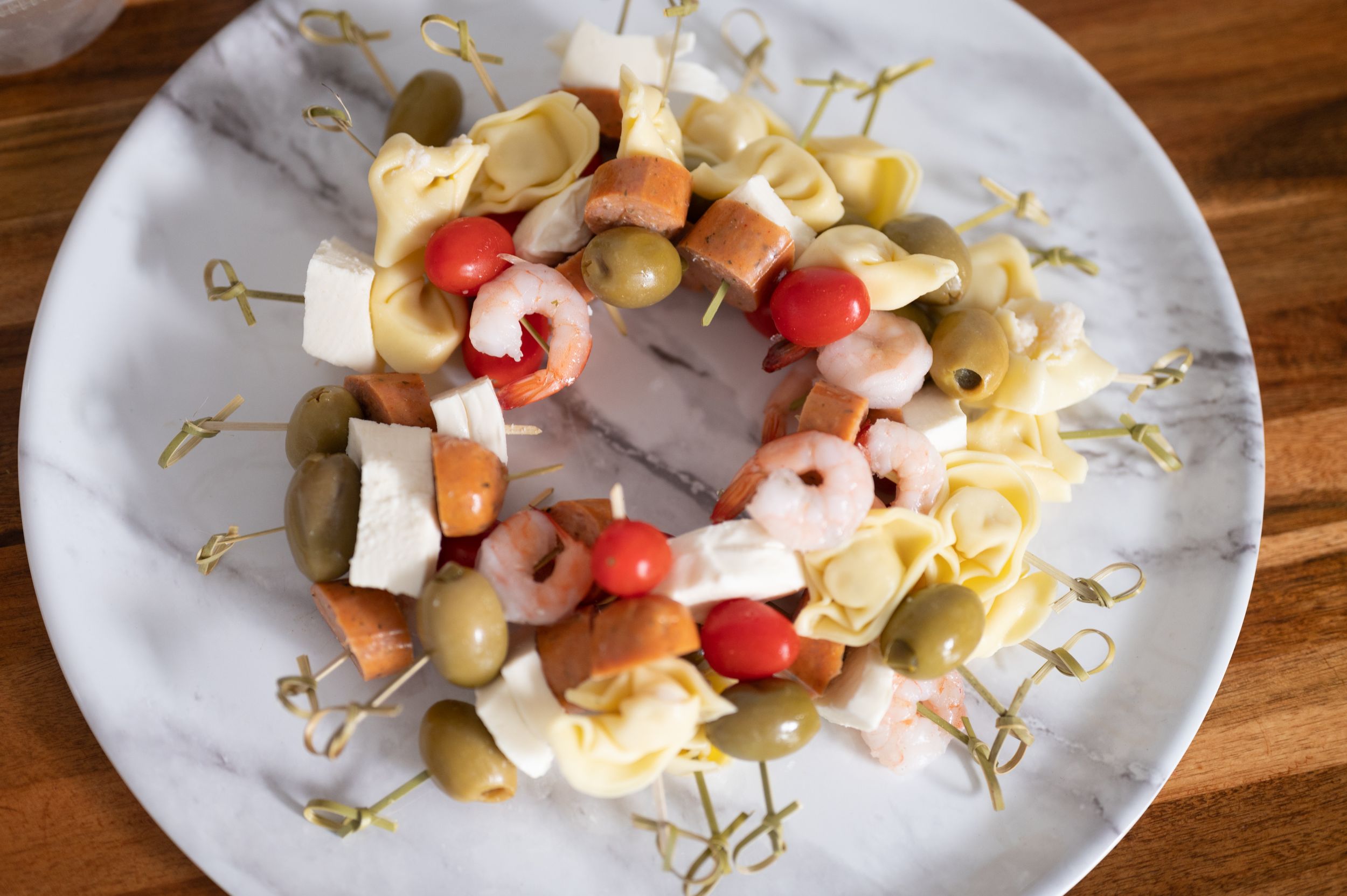DIY Christmas Skewer appetizer Wreathe - Tessa's Creations
