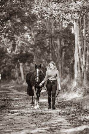 Nickie & Raeya - Imogen Moon ABIPP - Equine & Dog Photographer In ...