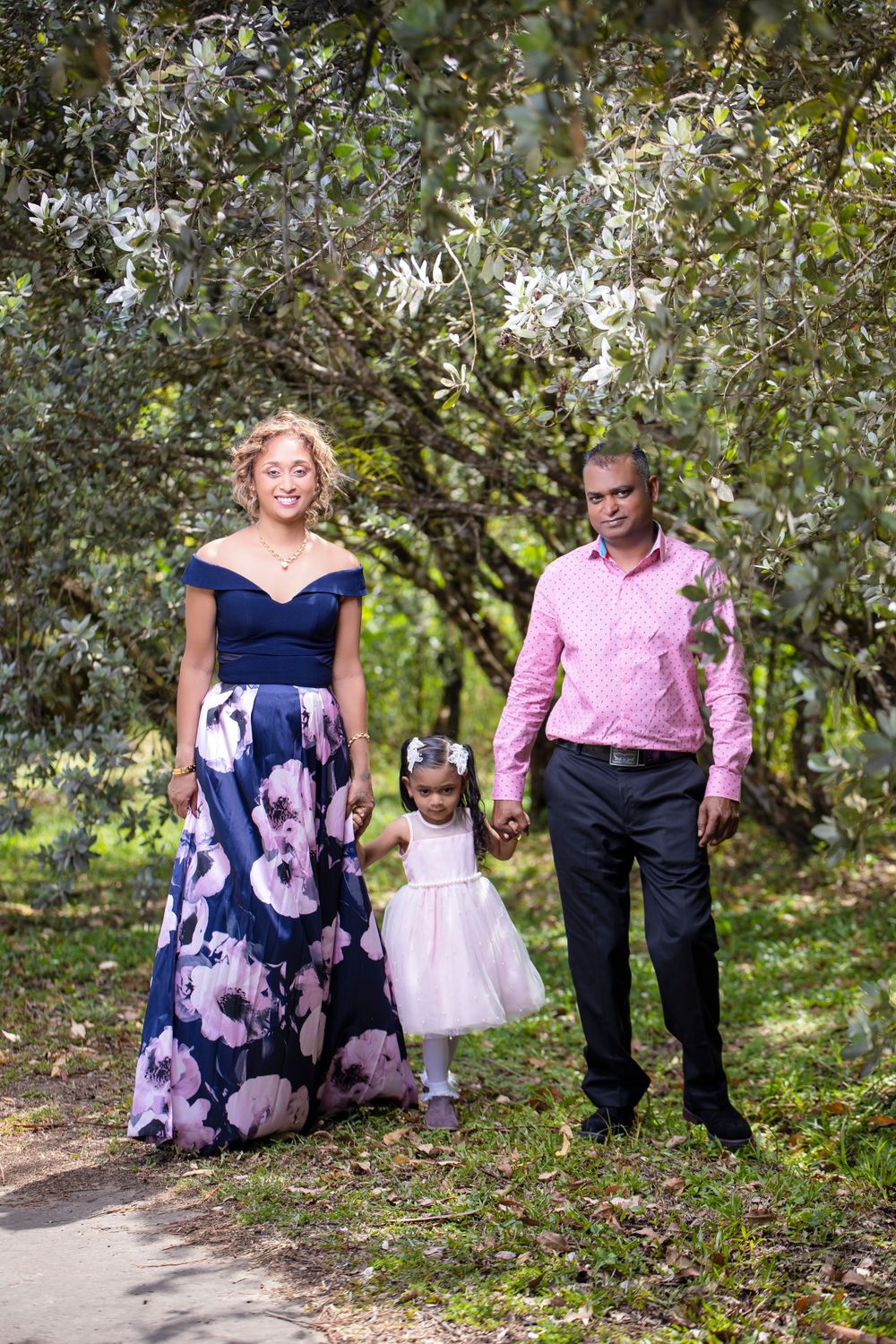 Nigel & Ria Family - Cheers Visual Studio TT