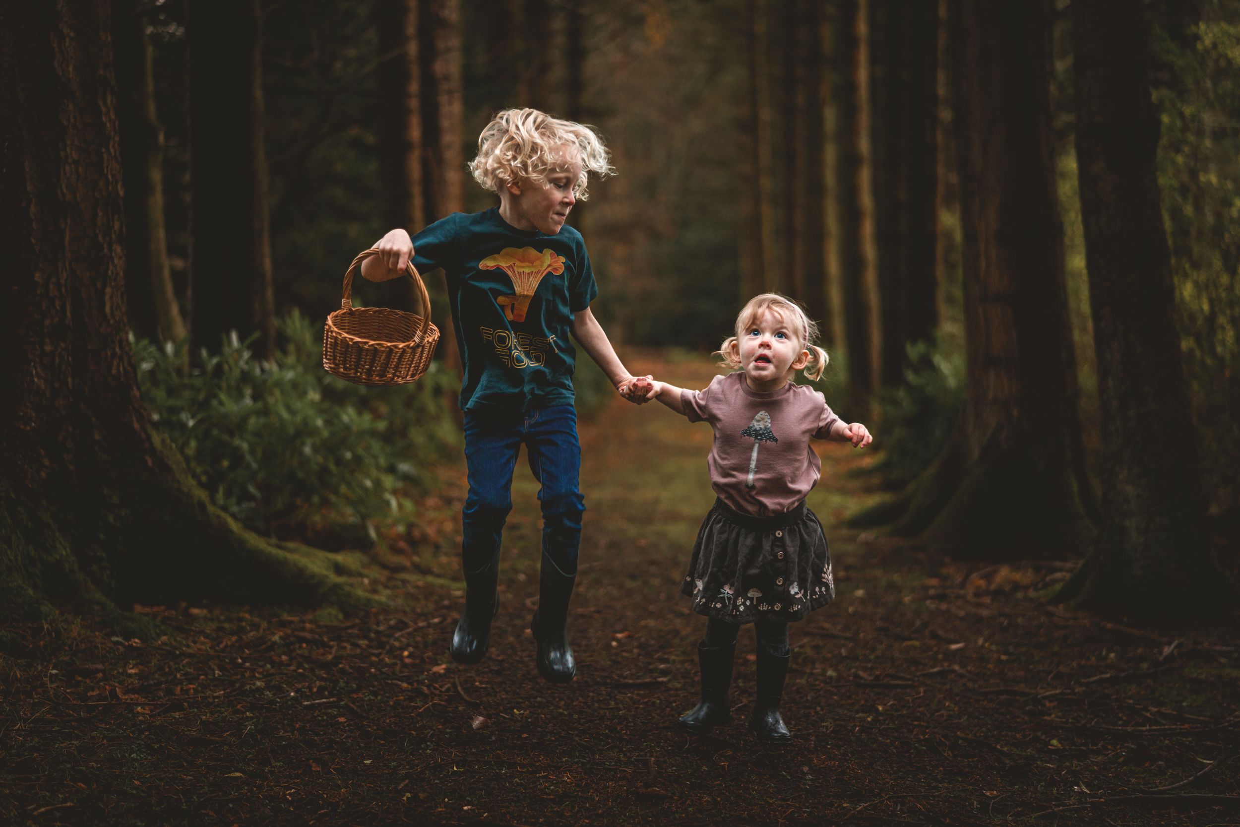 Shop - Foraging Threads - The Grizzly Forager: The Definitive Guide to ...