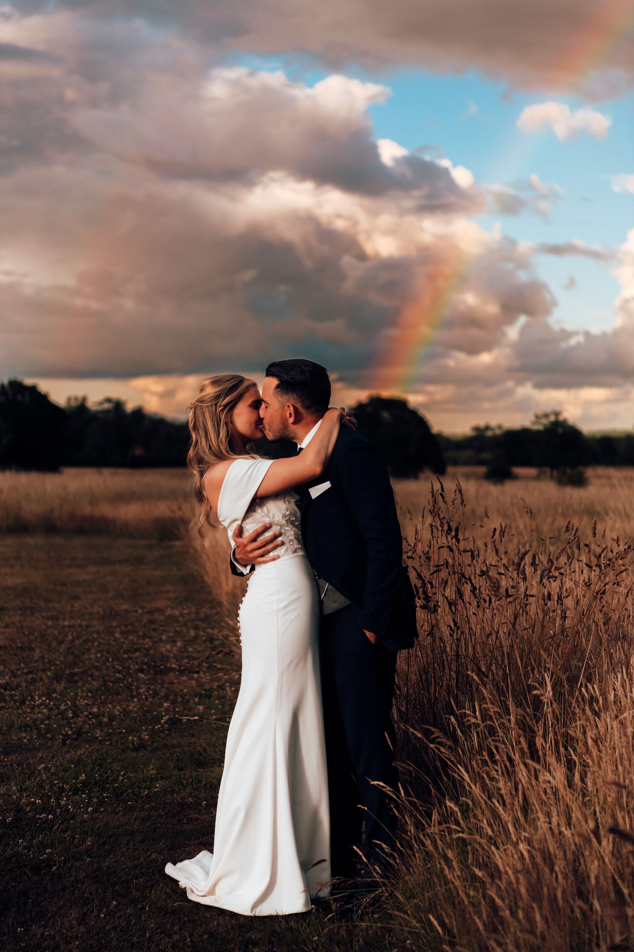 Golden hour wedding photographs - Rose and Rainbow Photography