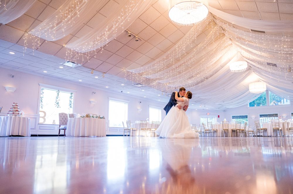 Jennifer & Bryan: A Timeless Wedding at Flowerfield Celebrations ...